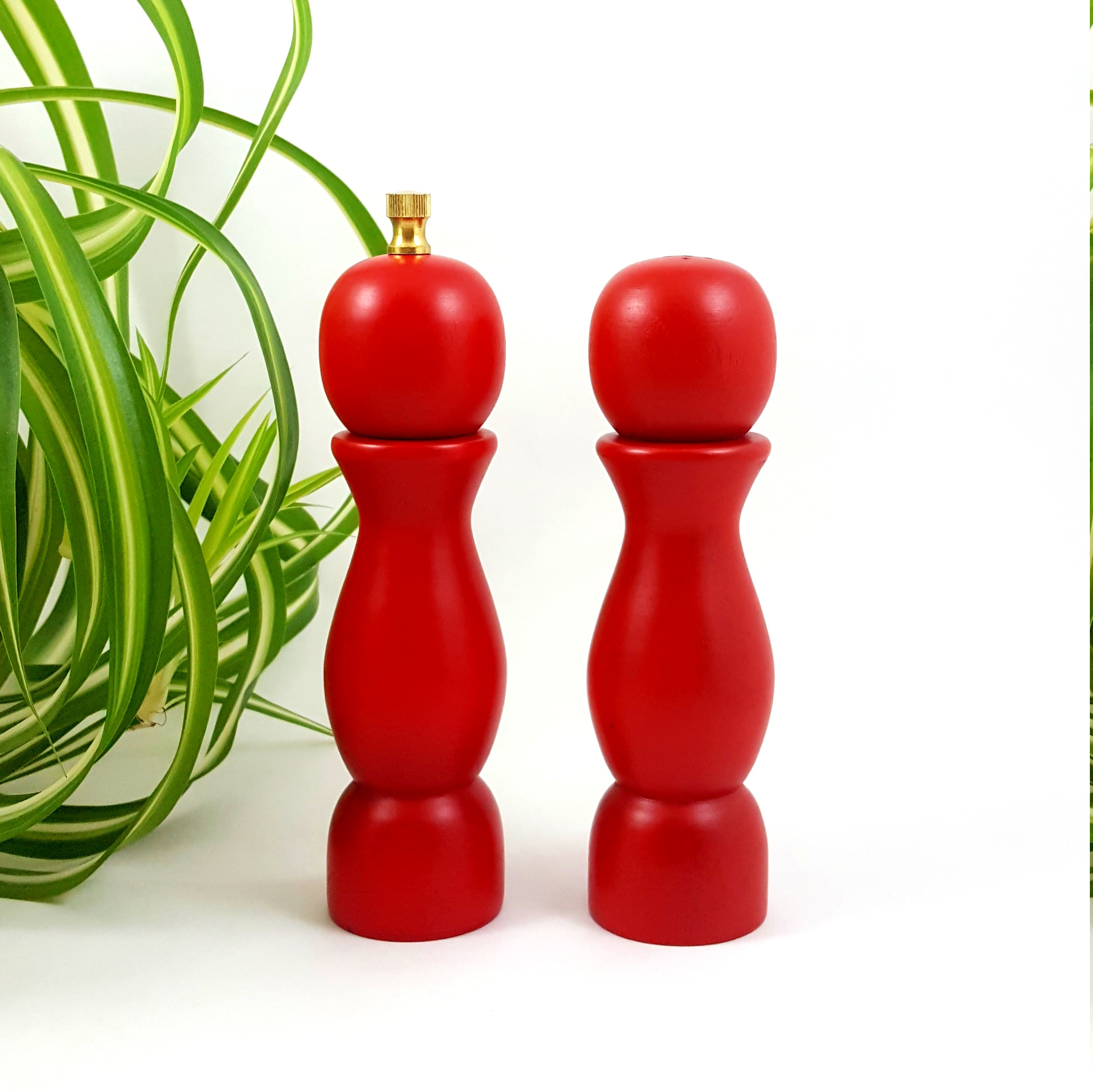 Kryddkvarnar - Salt & peppar - Röd - DUKA - Retrolivet