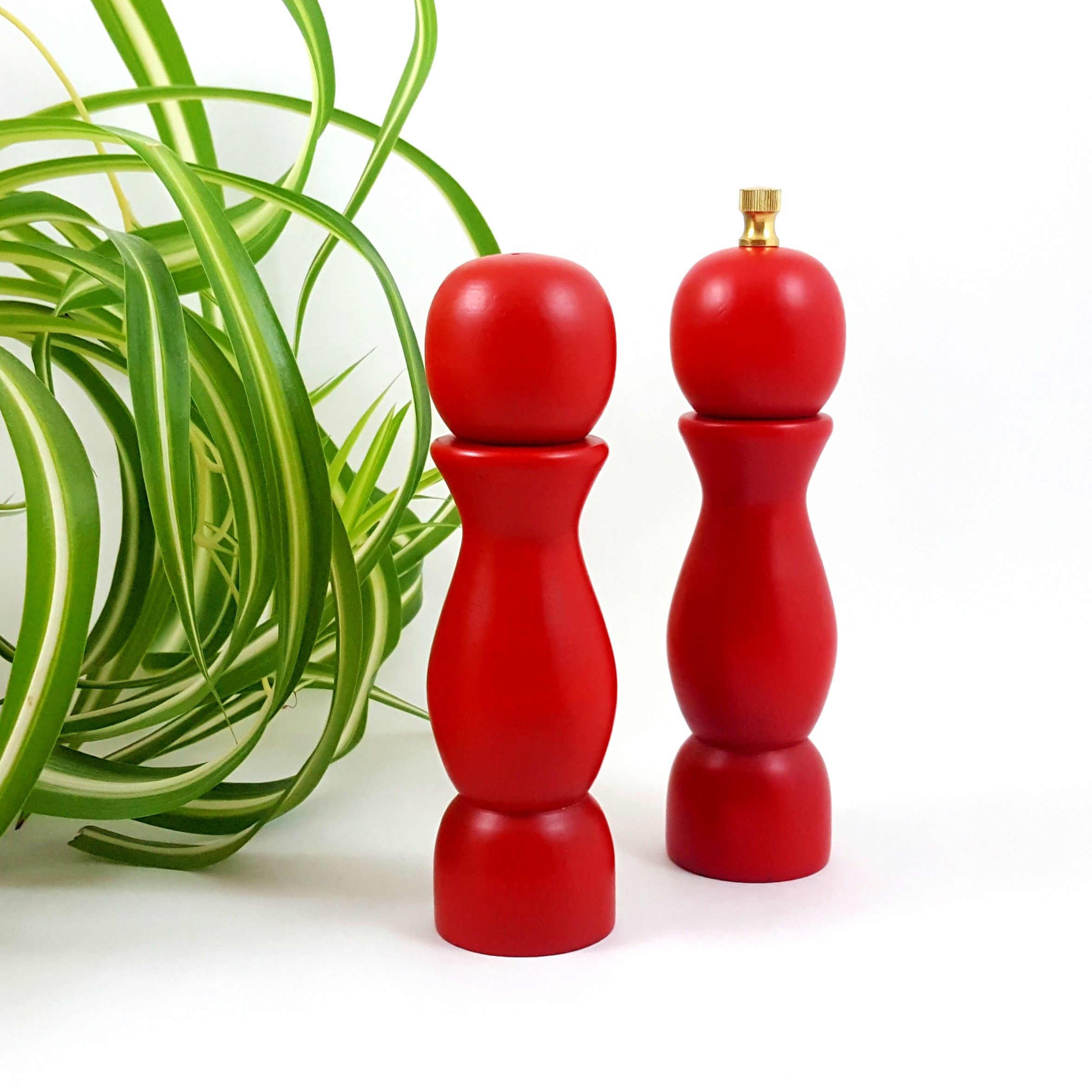 Kryddkvarnar - Salt & peppar - Röd - DUKA - Retrolivet