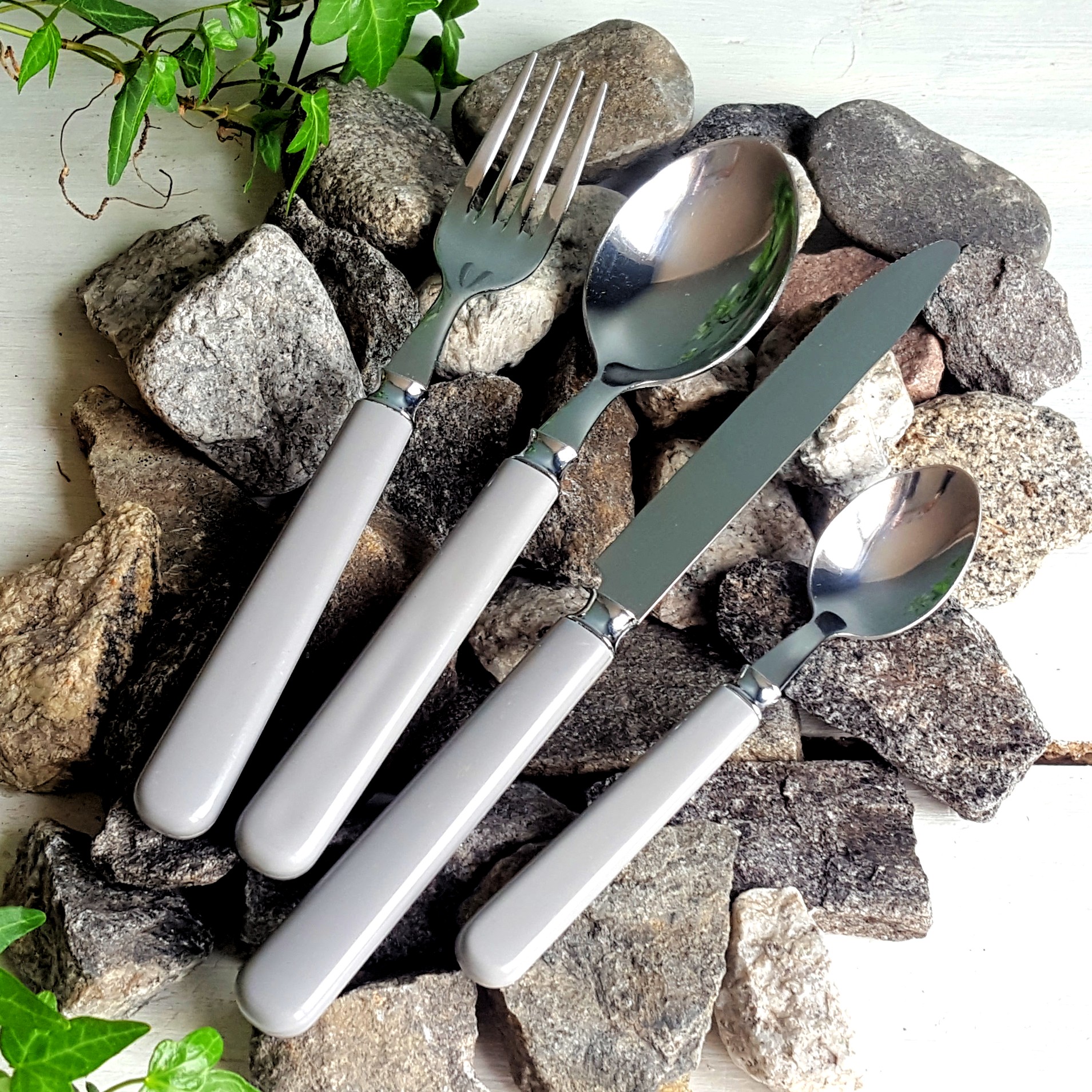 Bestick - 16-Del - Grå - EMA - Inox Italy - Retrolivet